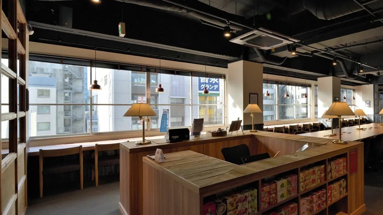 【10名会議室】神保町駅徒歩1分！/モニター/Wi-Fi/充電器/テレワークやWeb会議に最適の写真12