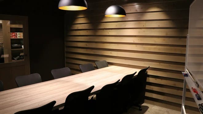 【10名会議室】池袋駅徒歩1分!/モニター/Wi-Fi/充電器/テレワークやWeb会議に最適の写真3