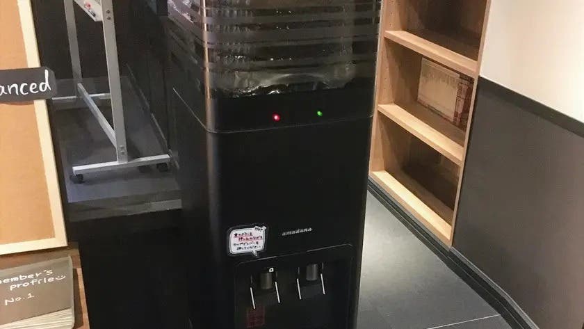 【10名会議室】池袋駅徒歩1分！/モニター/Wi-Fi/充電器/テレワークやWeb会議に最適の写真8