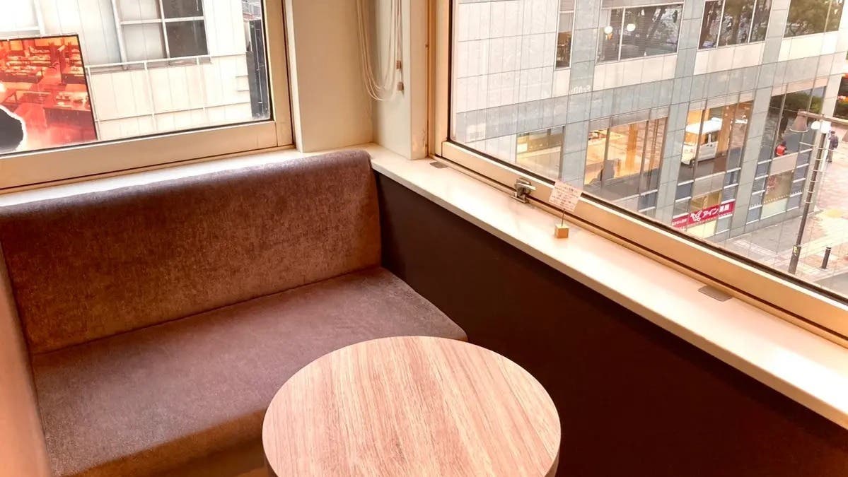 【1～4名BOX席】池袋駅徒歩1分！フリードリンク/モニター/Wi-Fi/充電器/テレワークやWeb会議に最適の写真2