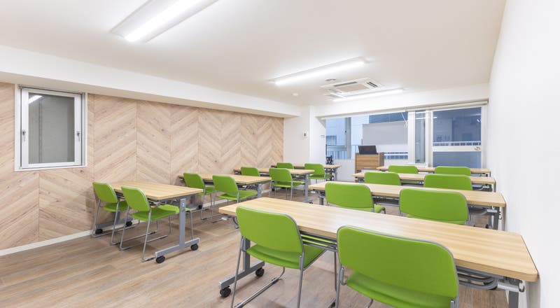 👍15分前入室ok🙆【丸の内駅1分/伏見駅9分】最大120㌅4Kプロジェクター/各備品類の使用料無料/光回線/土足OK