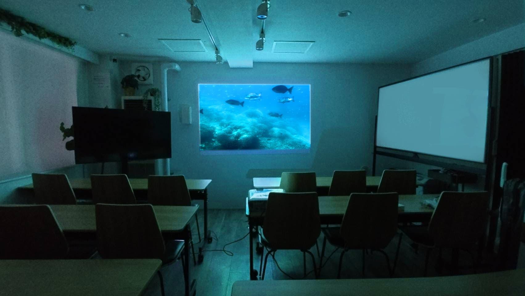 神田駅徒歩2分!/最大30名/土足利用可/会議/セミナー/面接/懇親会/ボードゲーム/女子会等/飲食お酒可/会議室KS8神田の写真20