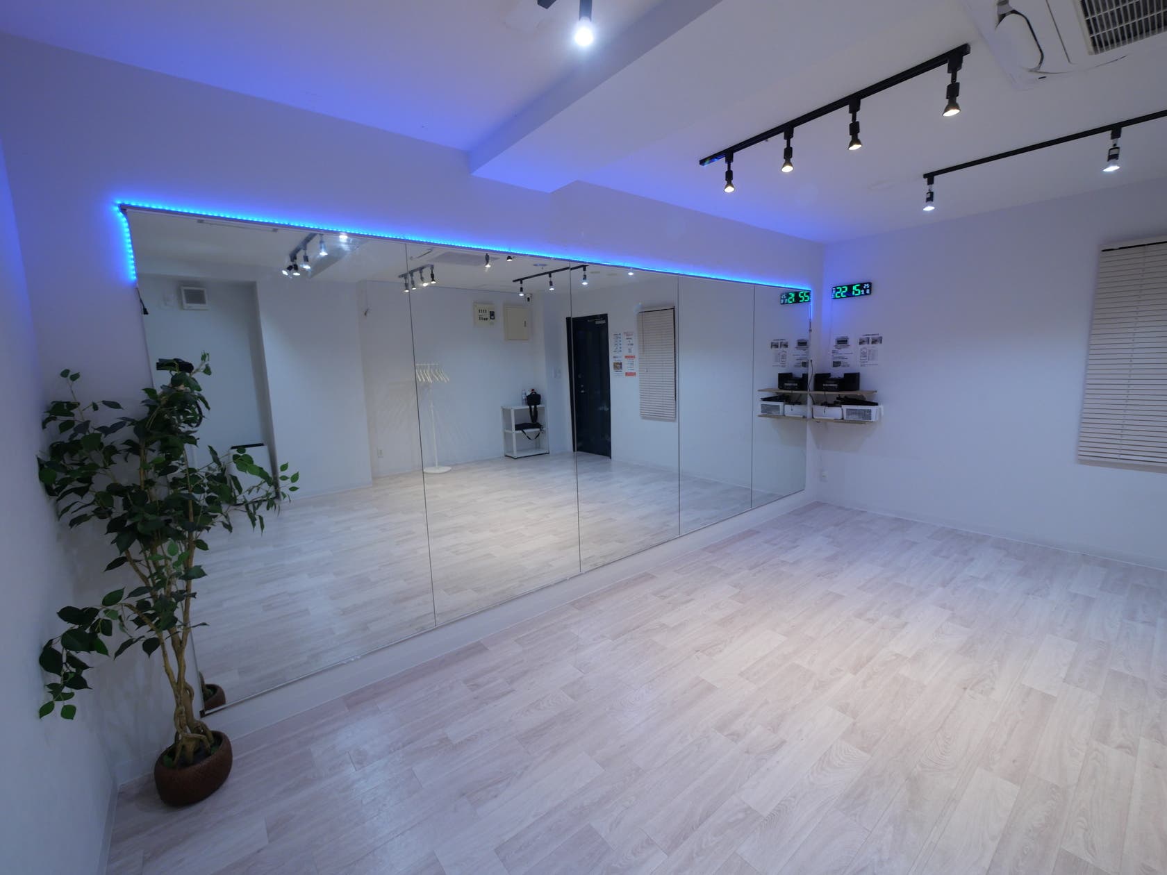 【横浜駅6分】約30平米｜横6m×縦4.5m｜地域最安｜LEDで雰囲気👍｜毎日清掃🧹｜ヨガマット5枚無料｜レンタルスタジオの写真11