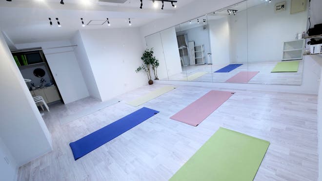 【横浜駅6分】約30平米|横6m×縦4.5m|地域最安|LEDで雰囲気👍|毎日清掃🧹|ヨガマット5枚無料|レンタルスタジオの写真12