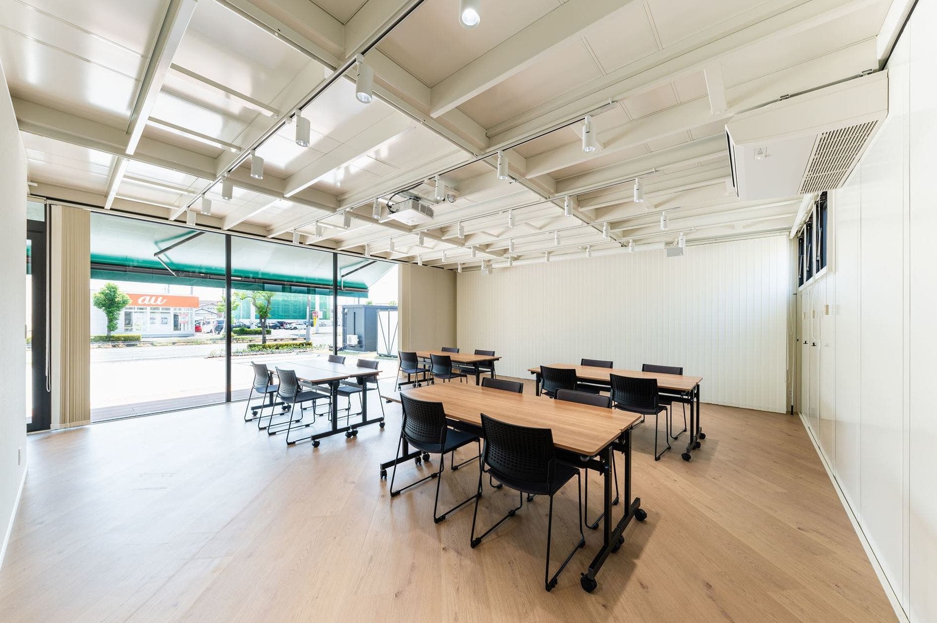 【Community】✨U-SPACE高崎店✨大鏡やプロジェクターなどが充実しています♪Wi-Fi/高崎市の写真2