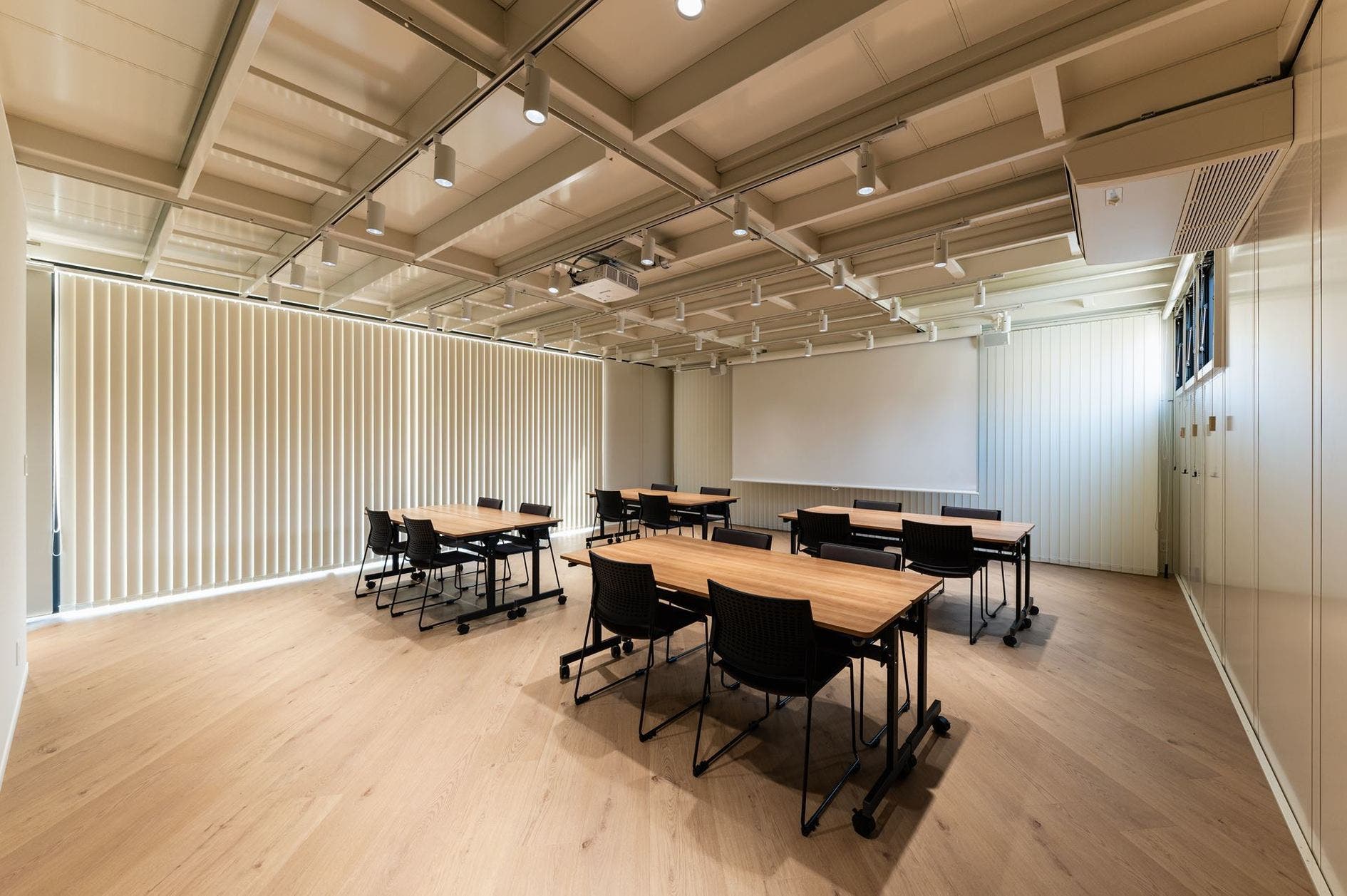 【Community】✨U-SPACE高崎店✨大鏡やプロジェクターなどが充実しています♪Wi-Fi/高崎市の写真6