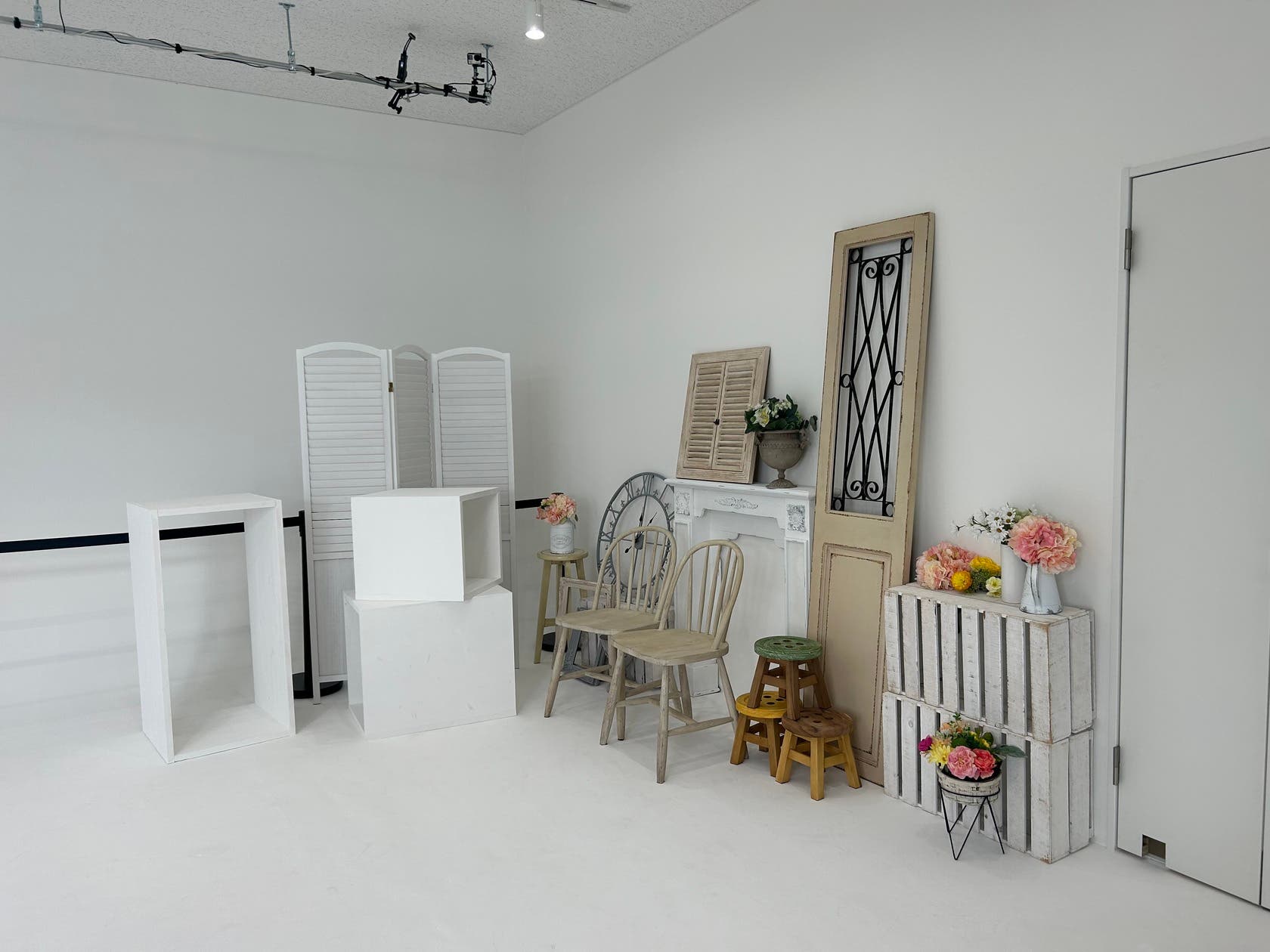 個人・企業映像写真撮影対応。Wi-Fi、プロジェクター完備。セミナーや研修等OK。女子会・ママ会におすすめなイベントスペースの写真4