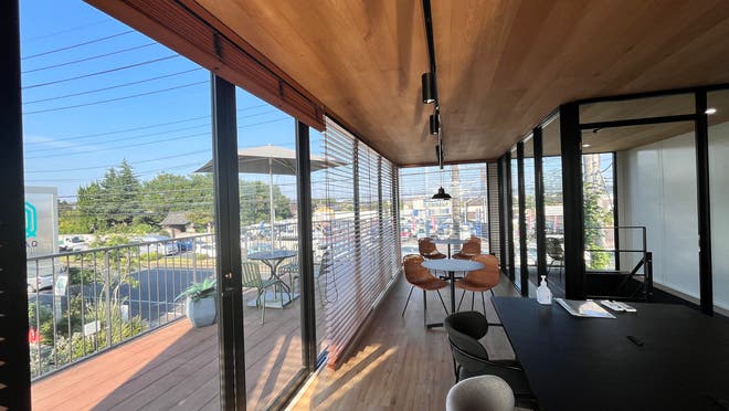 【Community2】✨U-SPACE水戸店✨ガラス張りの開放的なテラスをお楽しみいただけるスペース♪Wi-Fi/ひたちなか市の写真5