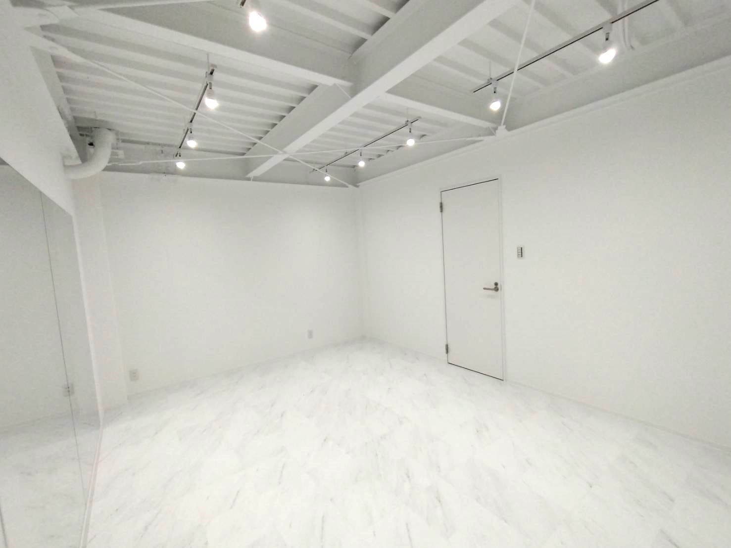 中京区/円町・西大路御池エリアの　レンタルスタジオ 　西ノ京塚本町バス停前すぐの写真5