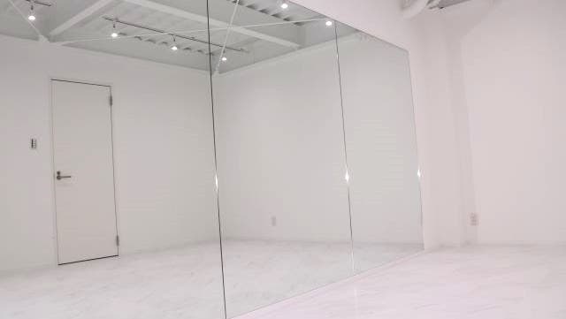 中京区/円町・西大路御池エリアの レンタルスタジオ 西ノ京塚本町バス停前すぐの写真6