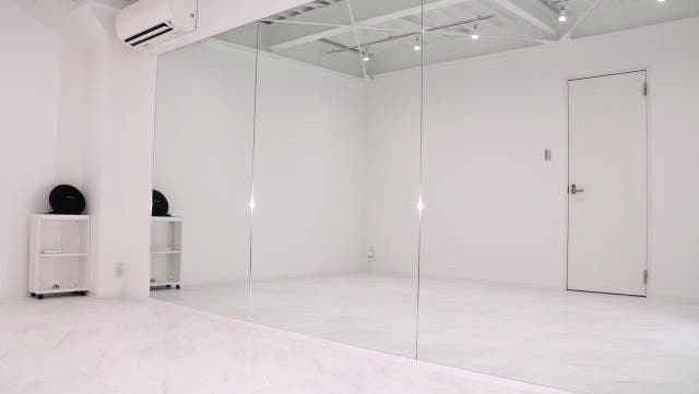 中京区/円町・西大路御池エリアの レンタルスタジオ 西ノ京塚本町バス停前すぐの写真9