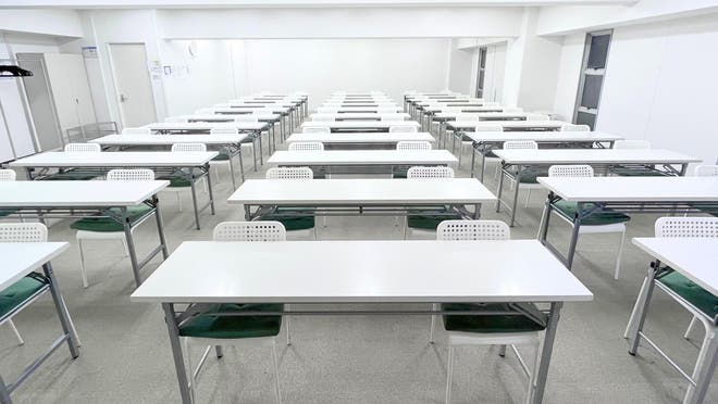 【秋葉原駅から徒歩8分・102名利用可⭐】設備充実⭐会議・研修・セミナー・試験・ウェビナー・説明会■3階B会議室の写真1