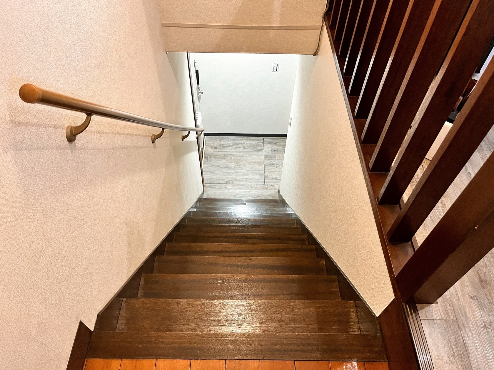 神戸【阪急六甲駅徒歩８分】１時間1,100円／フリードリンク付き6名会議室の写真10