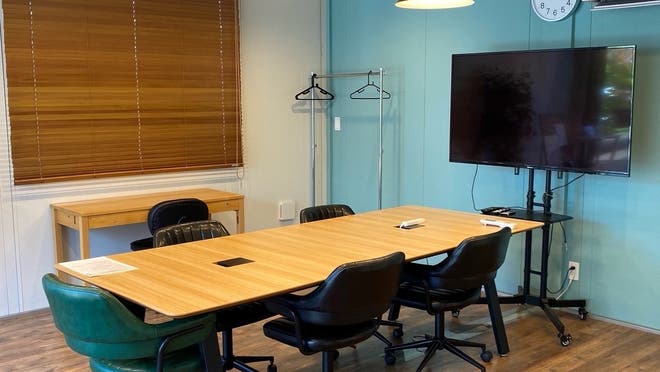 【Meeting1】✨U-SPACEつくば店✨会議や打ち合わせにぴったりのオフィススペースです♪Wi-Fi/つくば市の写真1