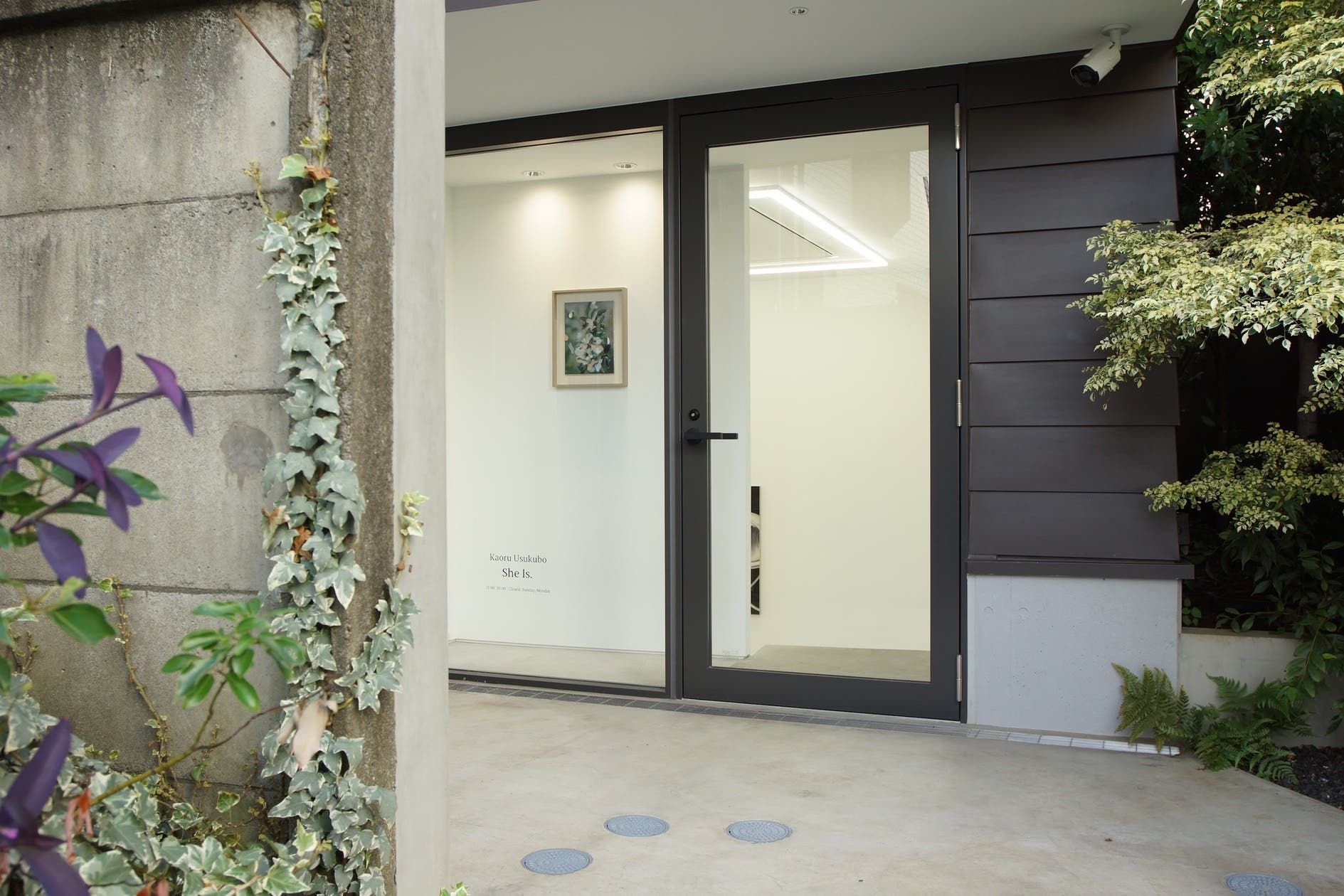 【中目黒スタバすぐ】天井高3.5m白ホリギャラリースペース 物撮りスチール撮影や小規模アパレル展示会に＜モルタル床/照明調色可＞の写真7