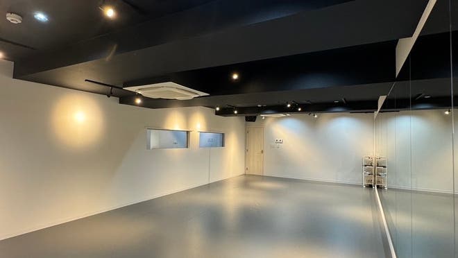 長原駅から歩いて10秒のダンススタジオの写真4