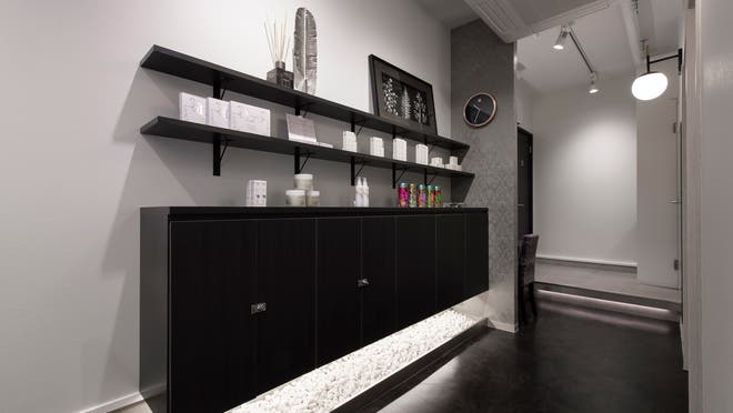 本八幡駅から徒歩5分の空間自慢のレンタルサロンの写真3