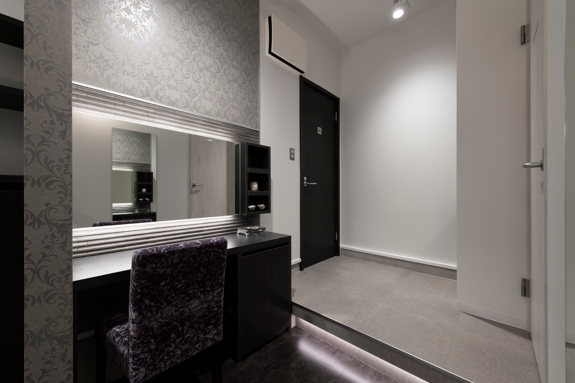 本八幡駅から徒歩5分の空間自慢のレンタルサロンの写真4