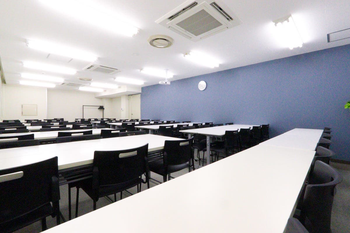 【JR博多駅東5出口徒歩15秒！筑紫口徒歩1分！76名利用可！】プロジェクター・WiFi無料！ふれあい貸し会議室 博多No124の写真10