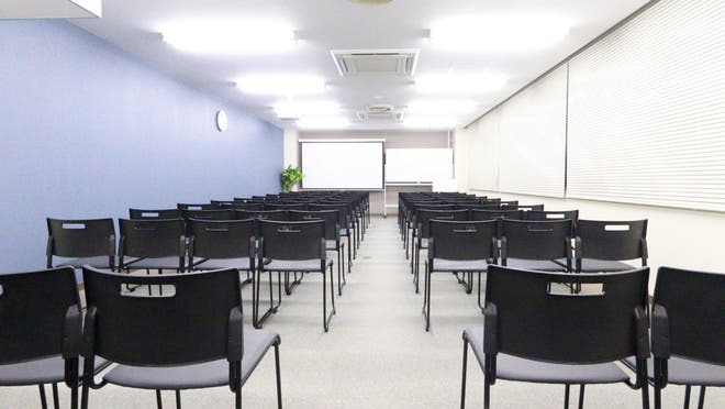 【JR博多駅東5出口徒歩15秒!筑紫口徒歩1分!76名利用可!】プロジェクター・WiFi無料!ふれあい貸し会議室 博多No124の写真16