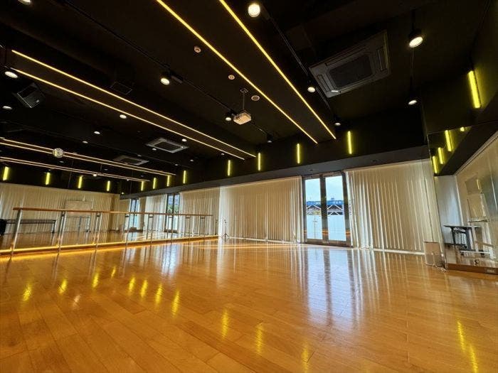 【BUZZ福岡本店】5stの写真4