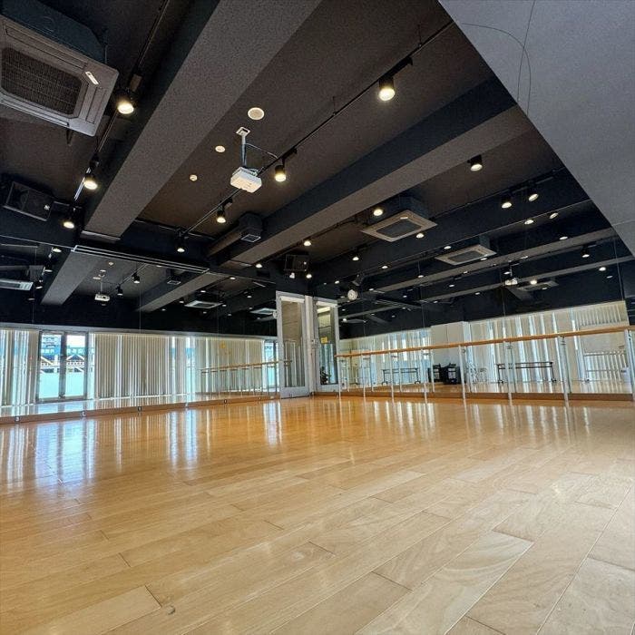 【BUZZ福岡本店】5stの写真5