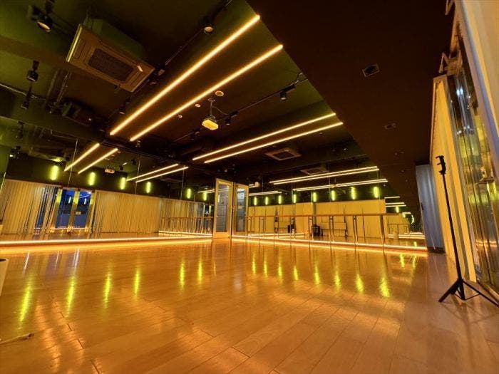 【BUZZ福岡本店】5stの写真6