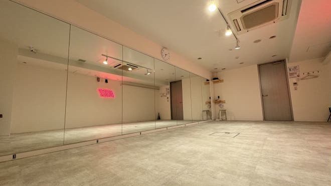 【BUZZ福岡本店】11stの写真1