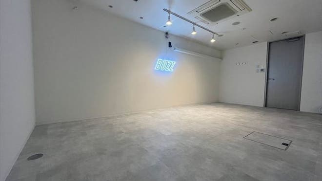 【BUZZ福岡本店】12stの写真3