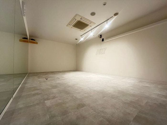 【BUZZ福岡本店】12stの写真7