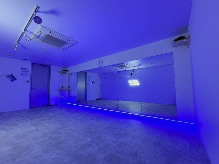 【BUZZ福岡本店】12stの写真9