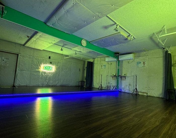 【BUZZ福岡博多】Cスタジオの写真4