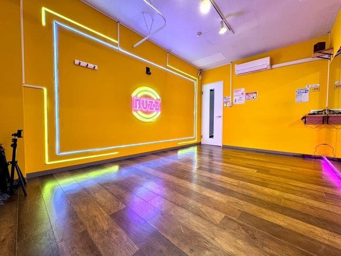 【BUZZ福岡天神】2スタジオの写真2