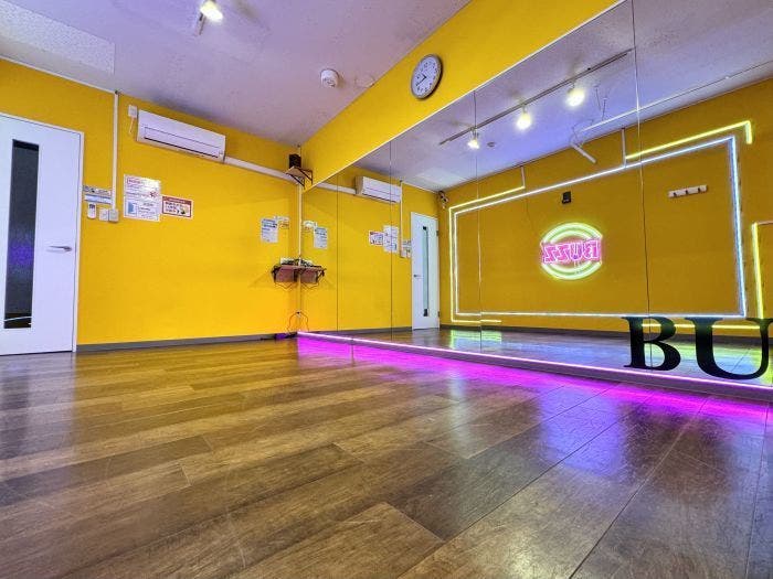 【BUZZ福岡天神】2スタジオの写真6