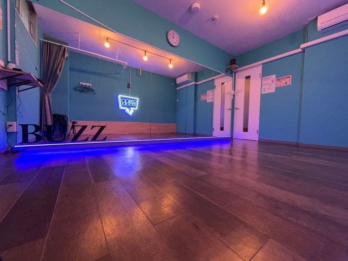 【BUZZ福岡天神】3スタジオの写真1