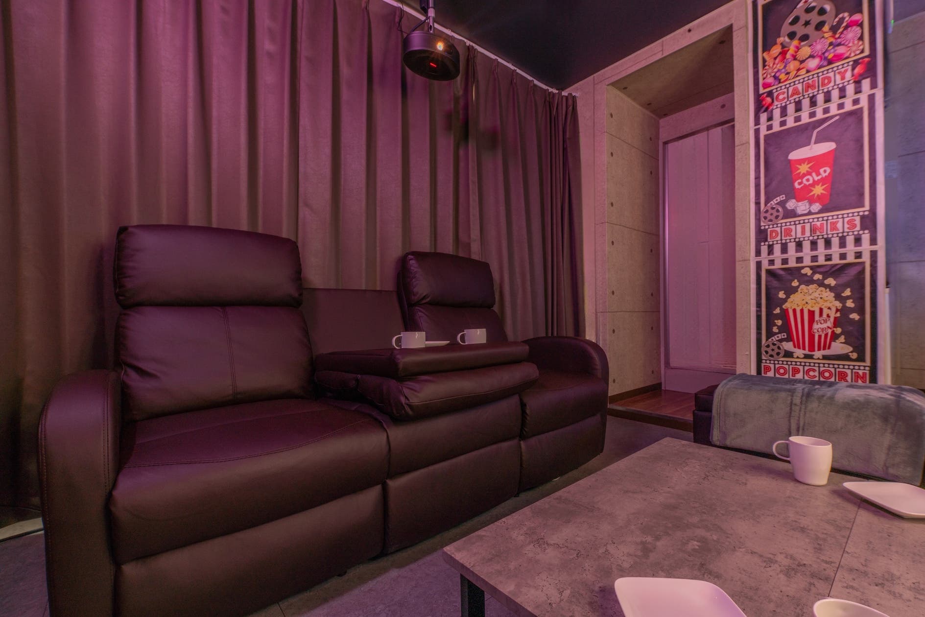 【シアタールーム天王寺】◇個室映画館◇駅近2分🚃高機能プロジェクター🎬プライベートシアター🍿ライブ映像・推し活・デートの写真19