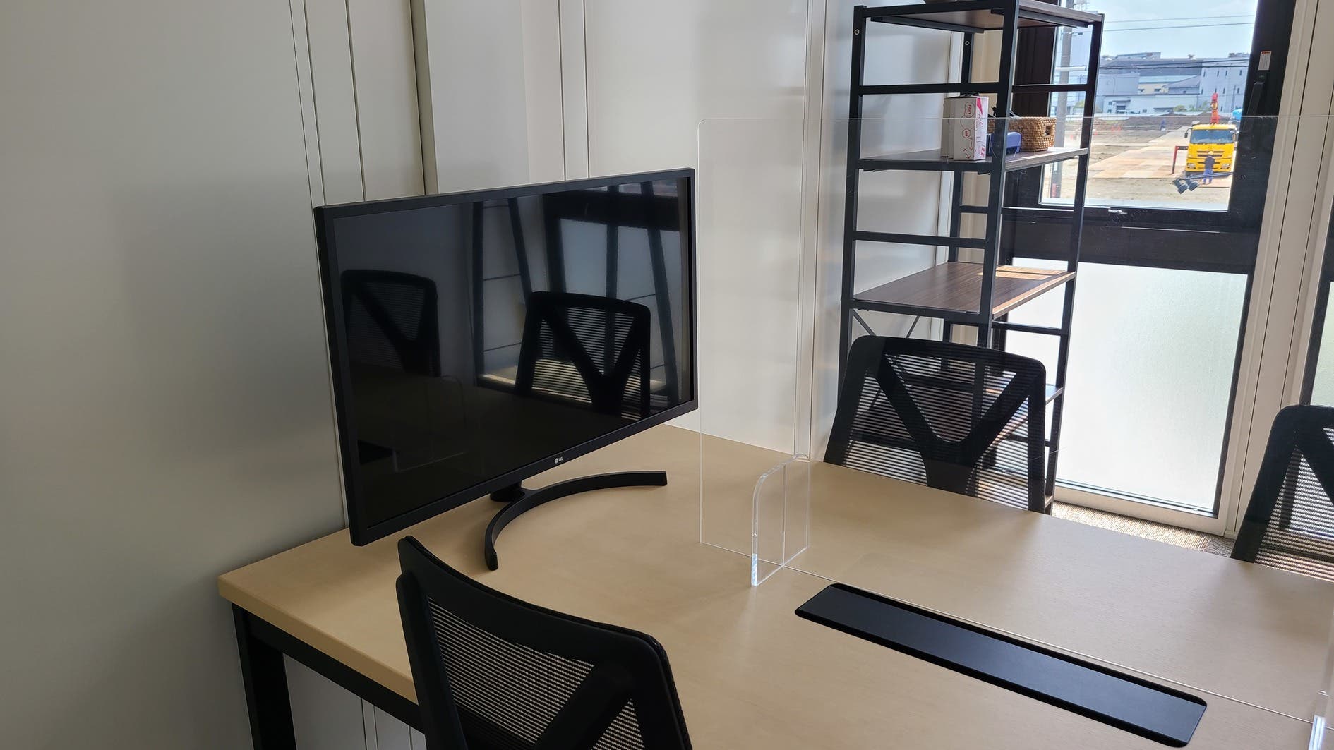 【Work2】✨U-SPACE草加店✨集中できる個室空間となっております♪Wi-Fi/草加市の写真5