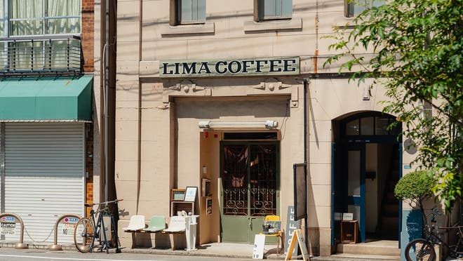 【神戸 元町】100年の歴史ある外観とヴィンテージ家具に囲まれたカフェでの撮影、カフェ貸し切りの写真2