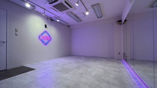 【BUZZ竹ノ塚】1stの写真2