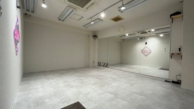 【BUZZ竹ノ塚】1stの写真9