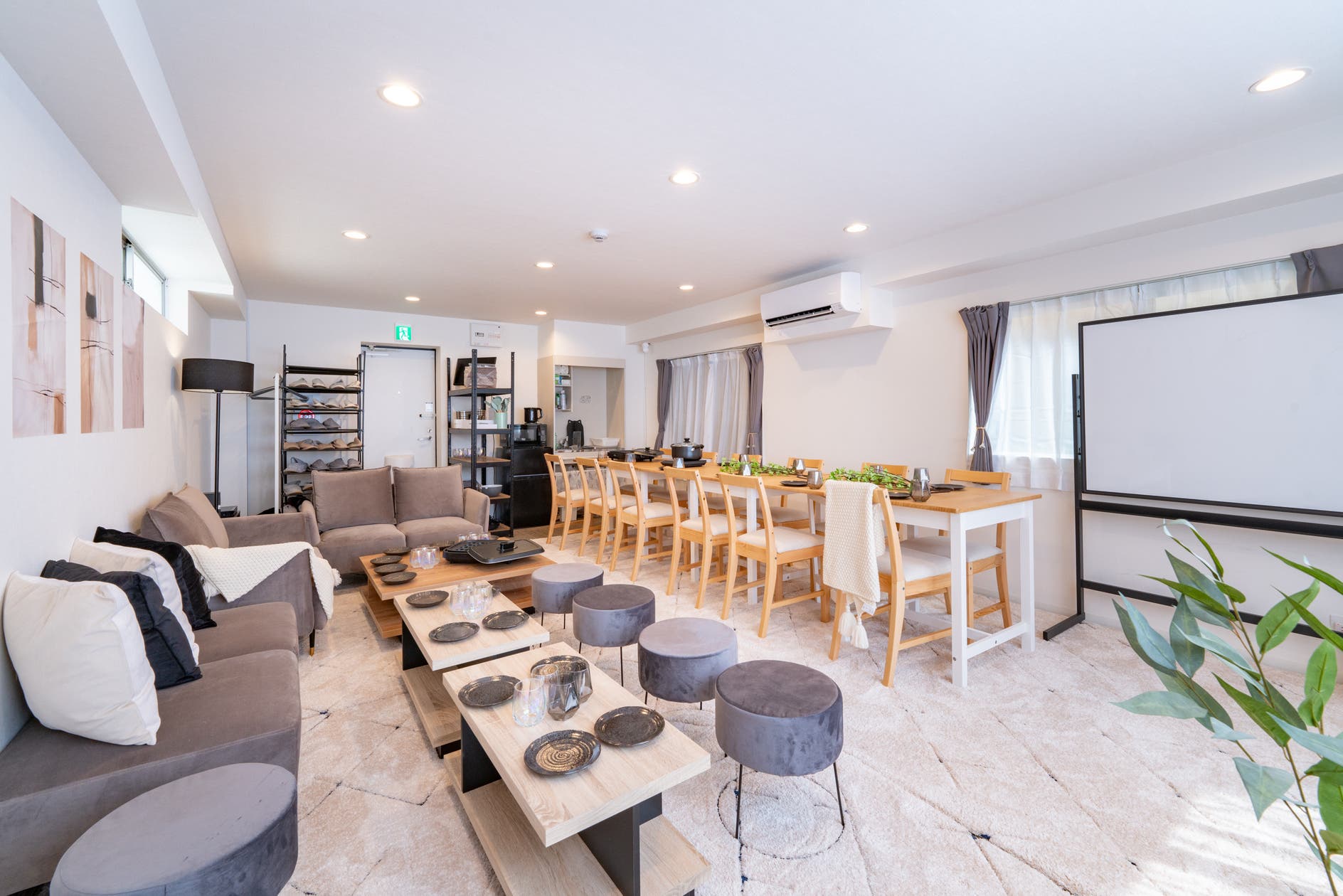 NEW✨池袋駅２分✨24名着席<YOYO池袋>会議・パーティ・打ち上げ・研修・セミナー・二次会池袋駅２分新宿６分の写真6