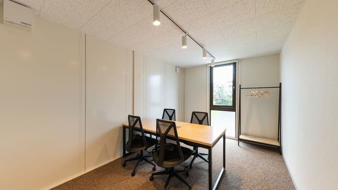 【Meeting2】✨U-SPACE川口店✨会議や打ち合わせにぴったりのオフィススペースです♪Wi-Fi/川口市の写真1