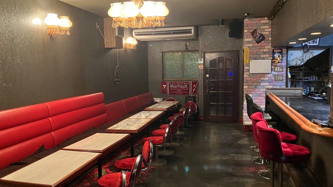 カラオケ・ダーツ完備で30人収容できるパーティースペースですの写真3