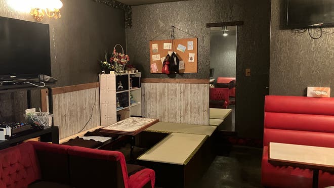 カラオケ・ダーツ完備で30人収容できるパーティースペースですの写真4