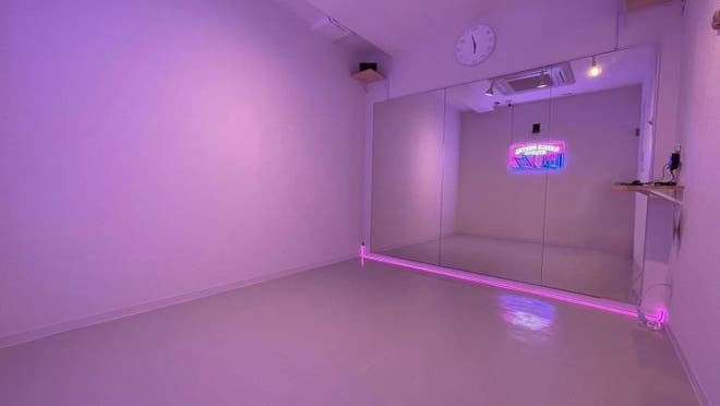 【BUZZ秋葉原駅前】Cstの写真7