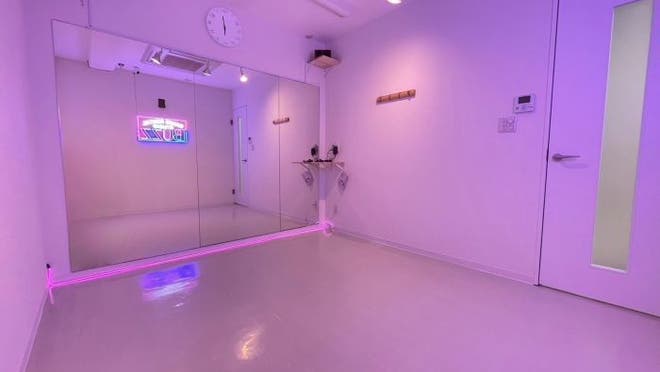 【BUZZ秋葉原駅前】Cstの写真8