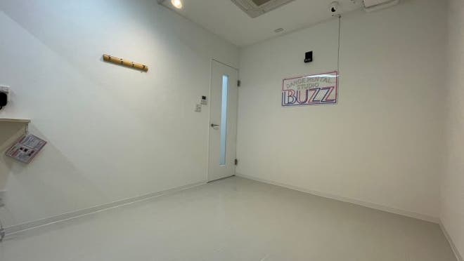 【BUZZ秋葉原駅前】Cstの写真10