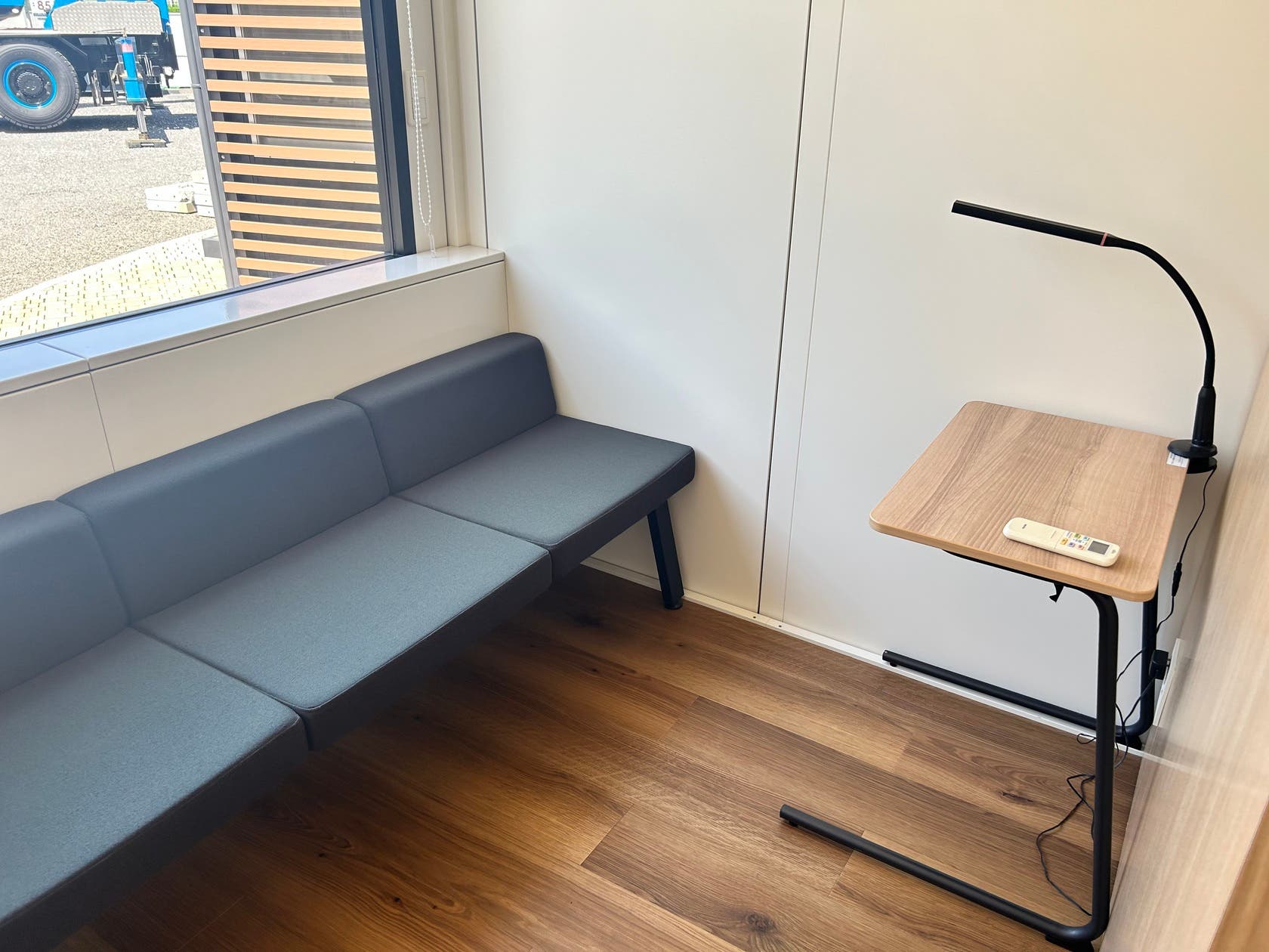 【Living2】✨U-SPACE松山店✨リビングをイメージしたちょっとした集まりに最適のスペースです♪Wi-Fi/松山市の写真2