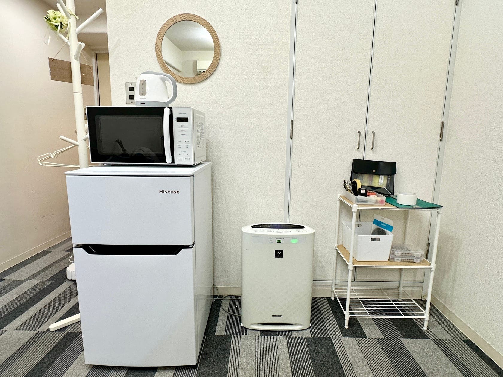 新大阪駅6分☆最大4名｜無料WiFi・モニター・65型TV・ゆったりソファ｜リモワ｜会議｜面談・面接｜VOD見放題の写真7