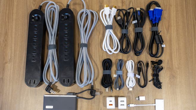 【大手町/神田駅徒歩5分】16名収容🛜光Wi-Fi🌇プロジェクター🗝️鍵無し入室可📊会議📷撮影/動画配信🃏ボドゲに最適の写真15